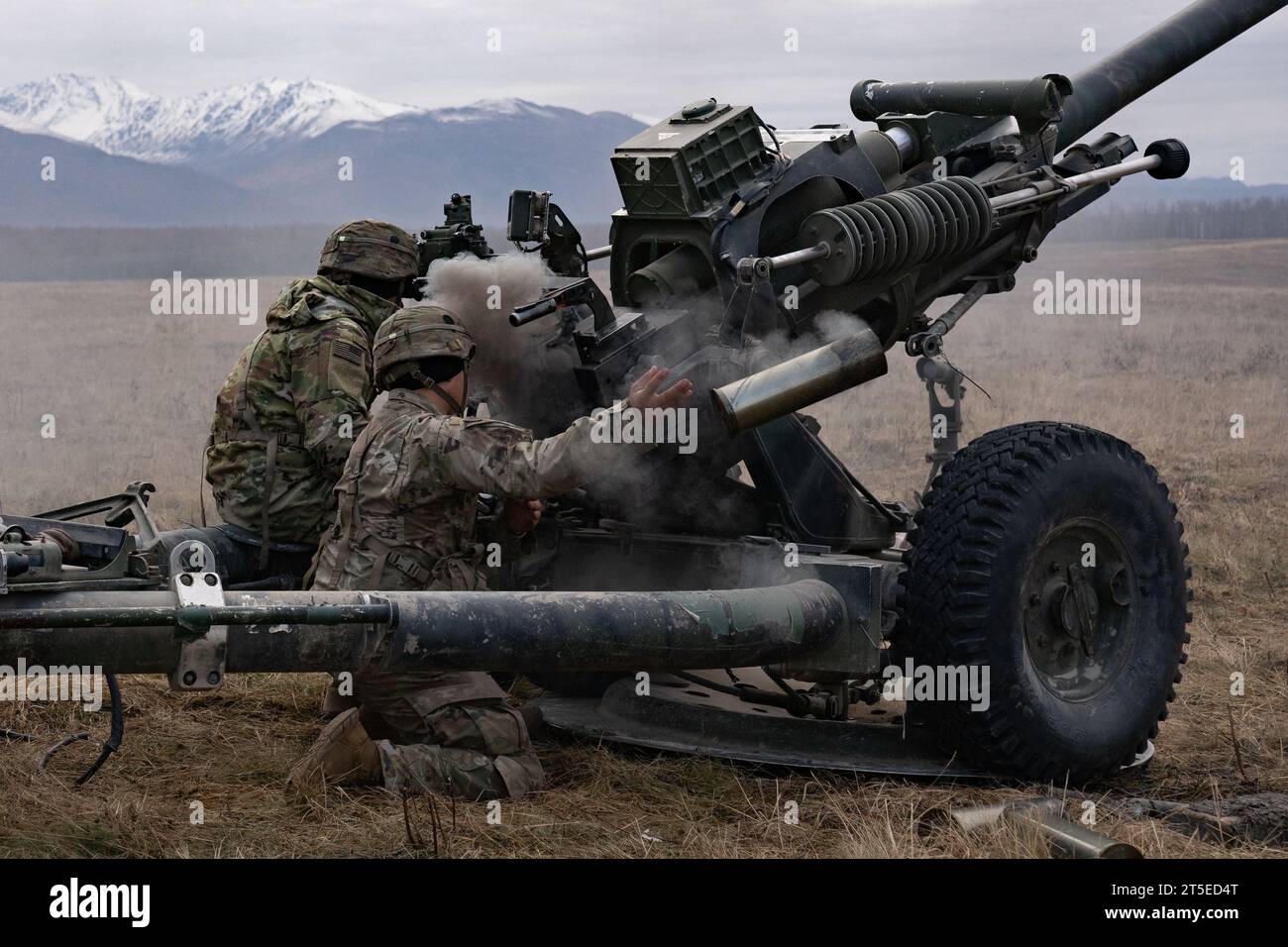 U.S. Army paratroopers with 2nd Battalion, 377th Parachute Field ...