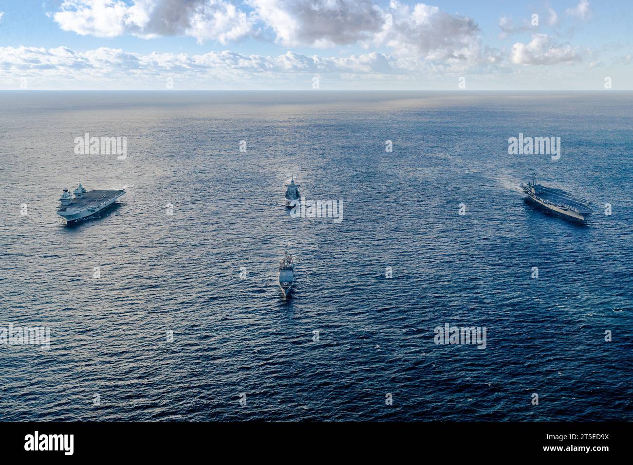 The Nimitz-class aircraft carrier USS George Washington (CVN 73 ...