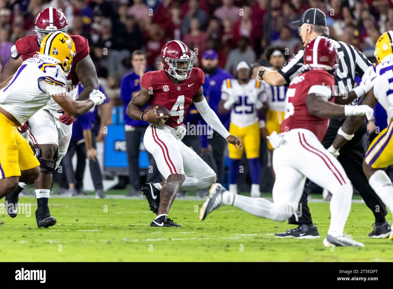 Alabama quarterback Jalen Milroe runs the ball against LSU during the ...
