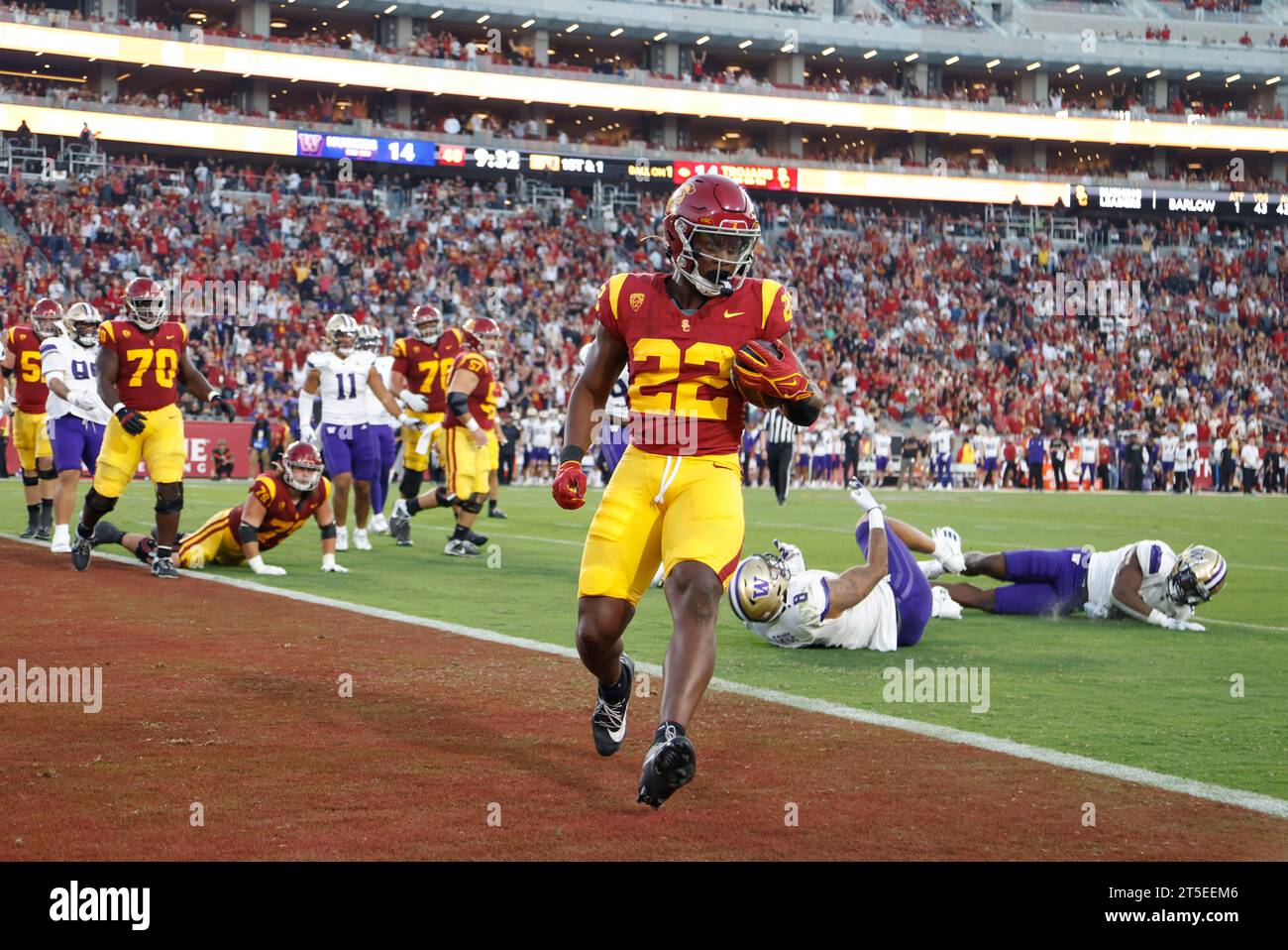 November 4, 2023 USC Trojans running back Darwin Barlow (22) carries ...