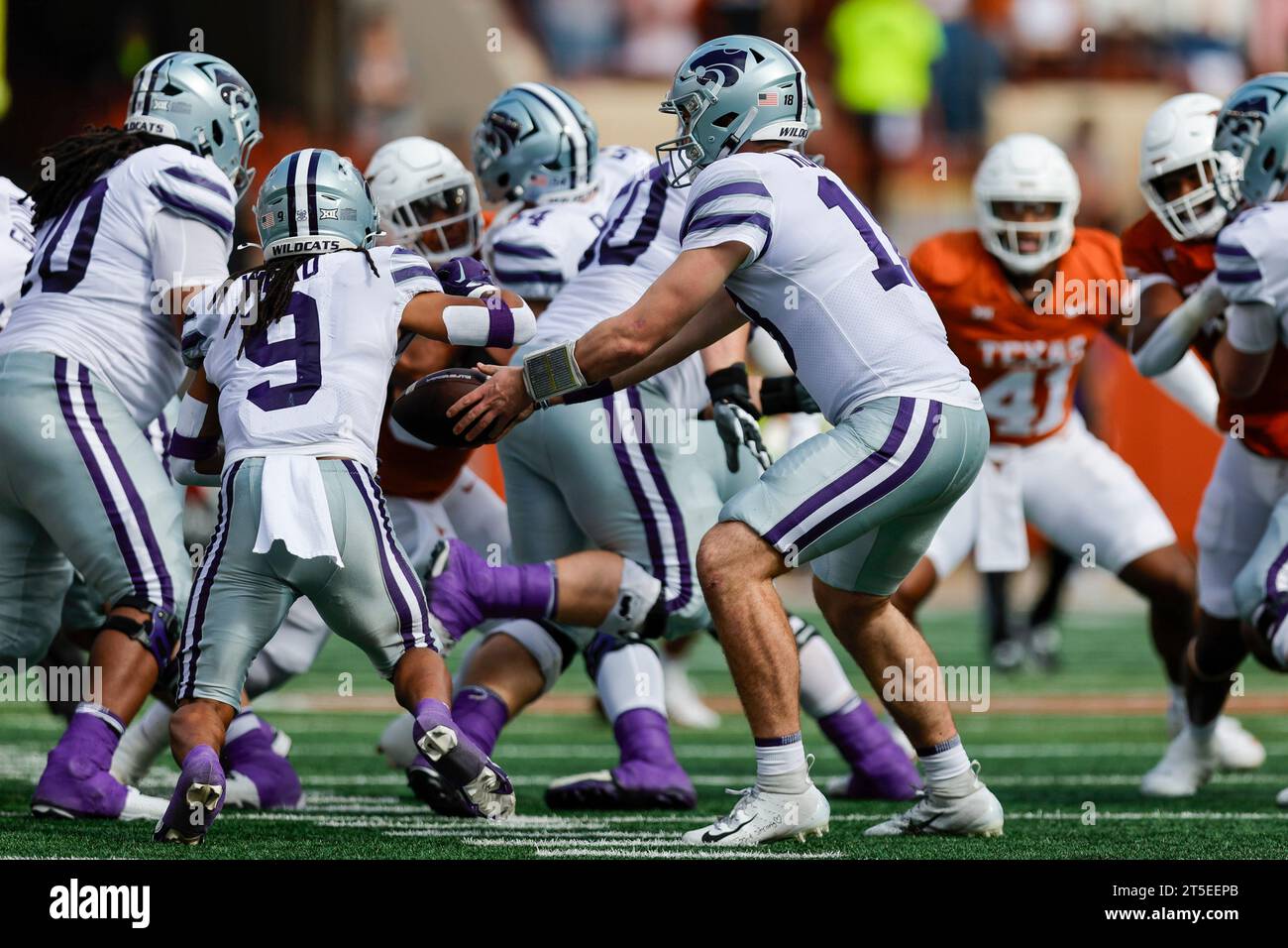 AUSTIN, TX - NOVEMBER 04: Kansas State Wildcats quarterback Will Howard ...