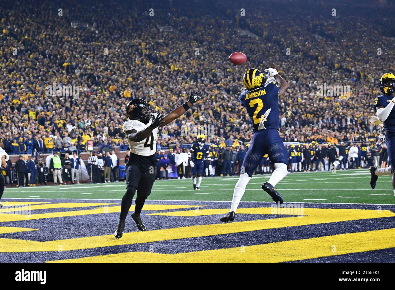 ANN ARBOR, MI - NOVEMBER 04: Michigan Wolverines defensive back Will ...