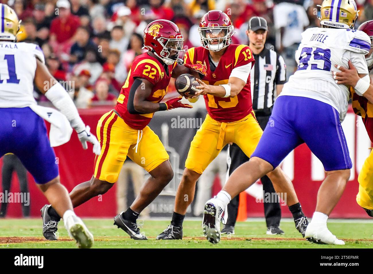 Los Angeles, CA. 4th Nov, 2023. USC Trojans quarterback Caleb Williams ...