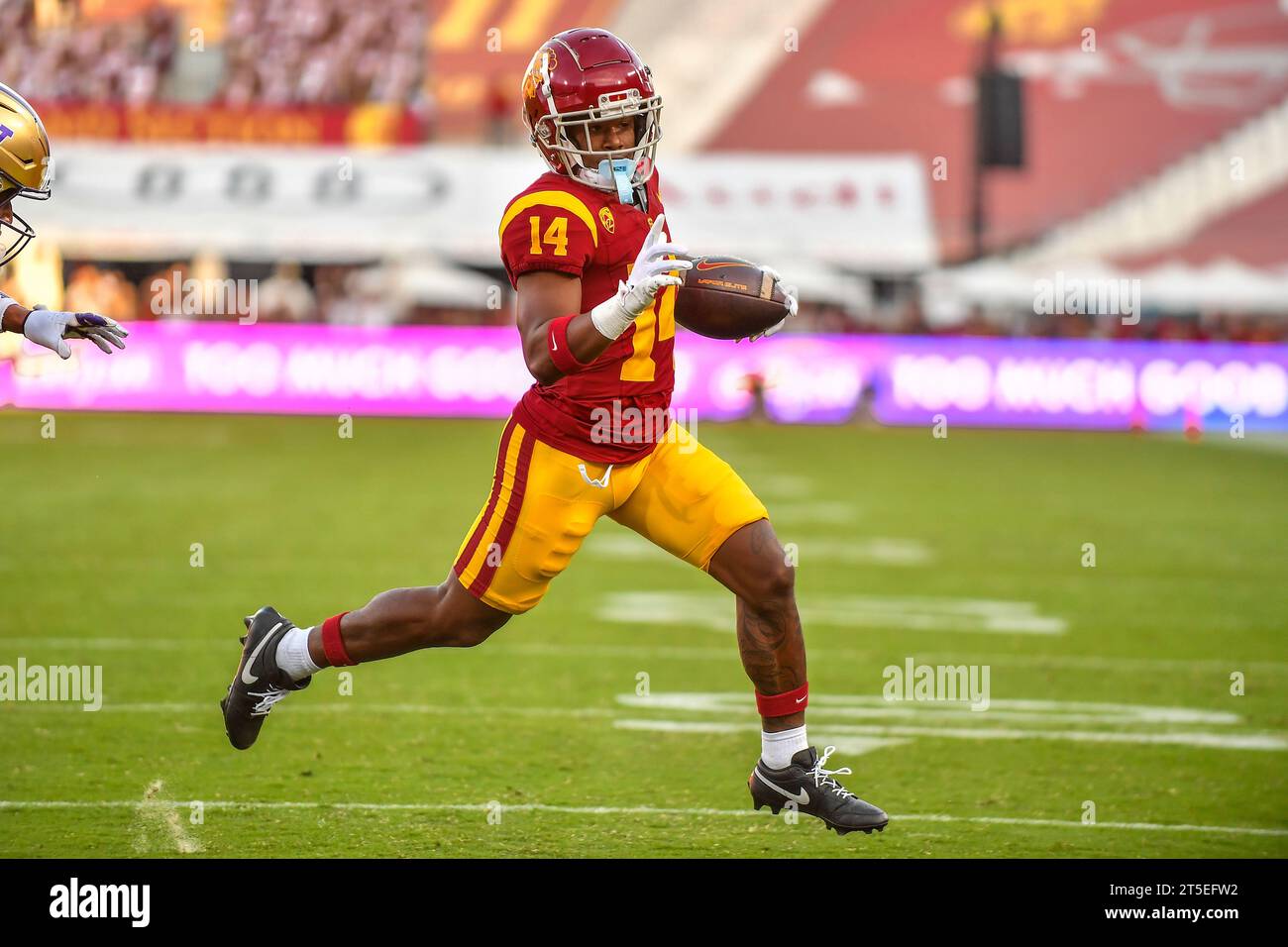 Los Angeles, CA. 4th Nov, 2023. USC Trojans wide receiver Raleek Brown ...