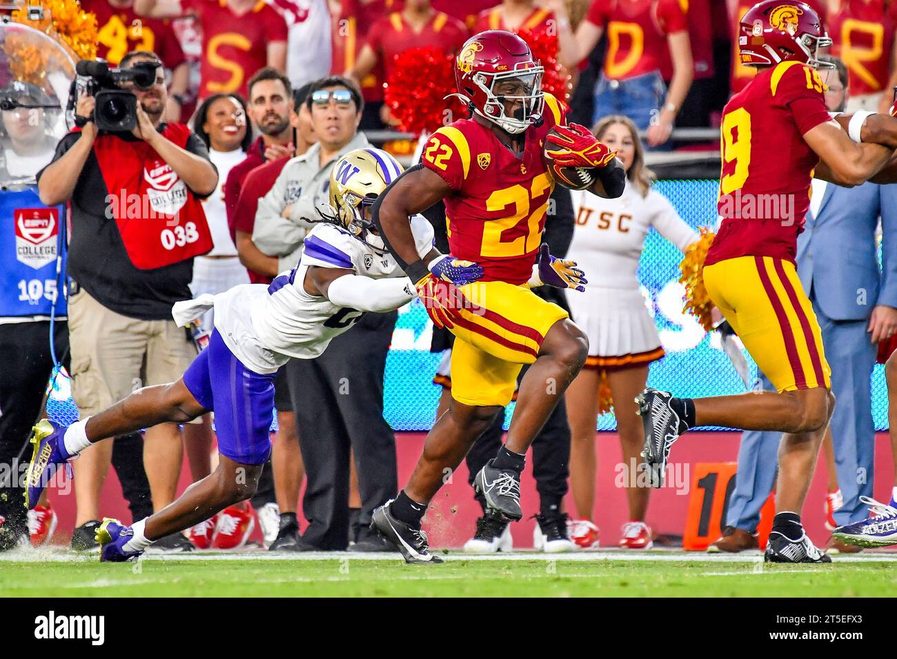 Los Angeles, CA. 4th Nov, 2023. USC Trojans running back Darwin Barlow ...