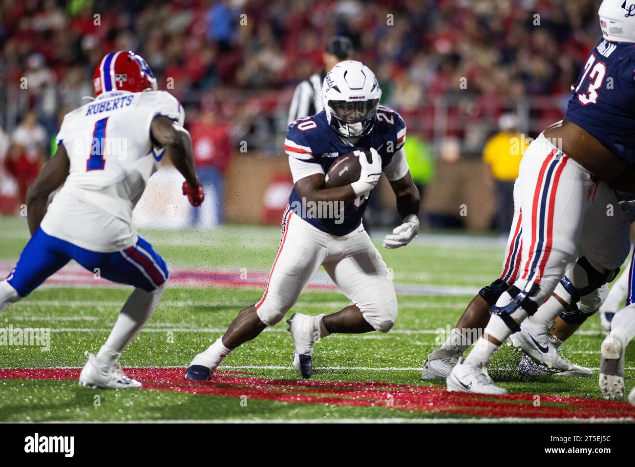 Lynchburg, VA, USA. 3rd Nov, 2023. Liberty Flames running back Quinton ...