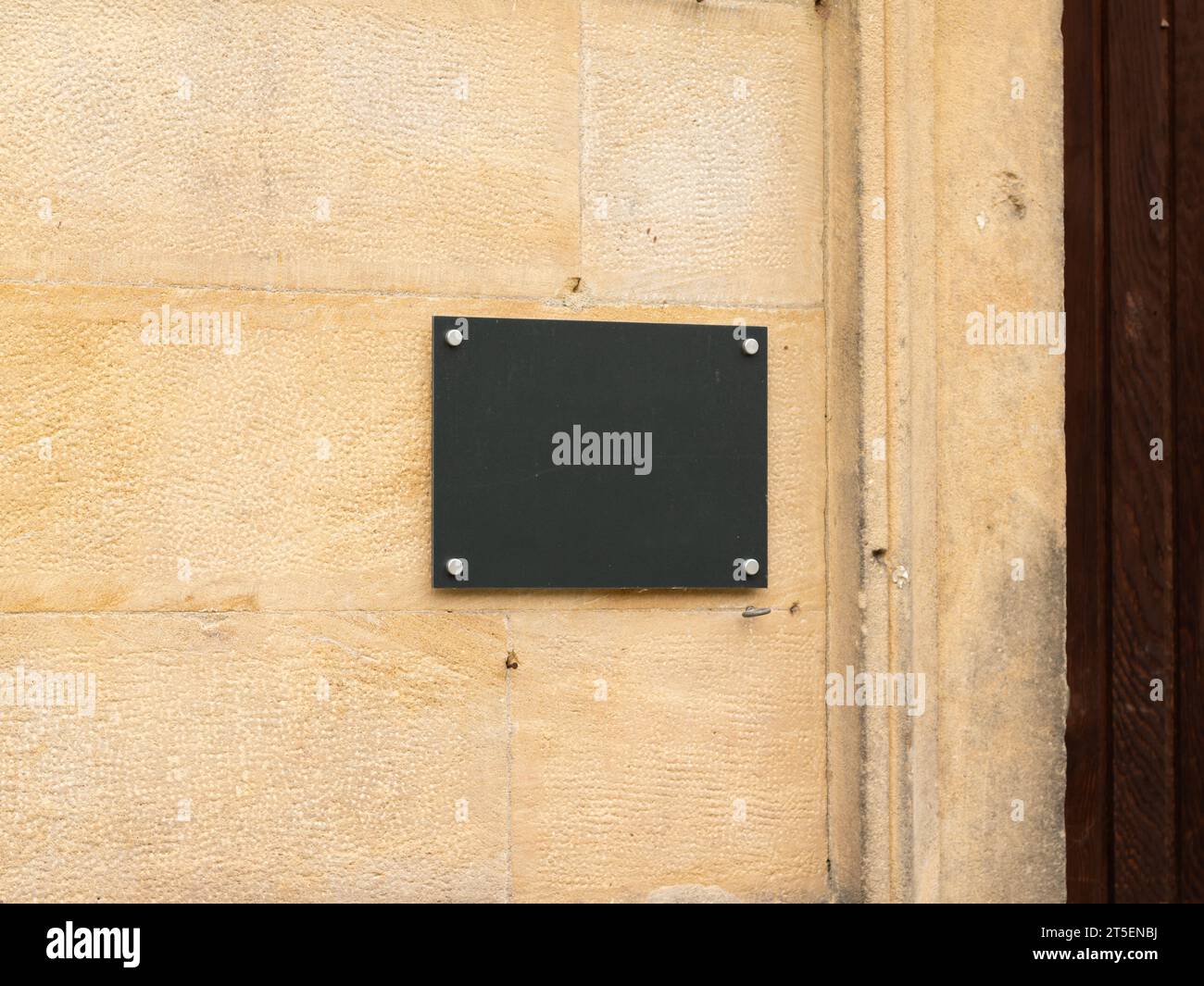 Company name on building hi-res stock photography and images - Alamy
