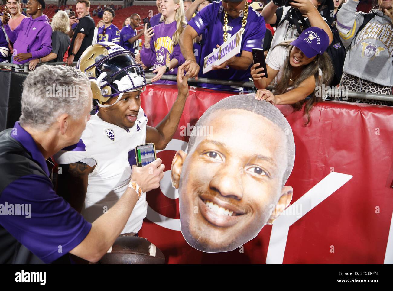 November 4, 2023 Washington Huskies quarterback Michael Penix Jr. (9 ...