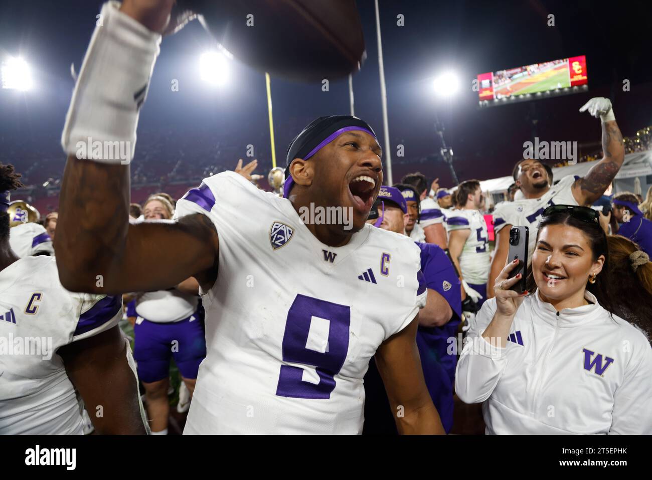 November 4, 2023 Washington Huskies quarterback Michael Penix Jr. (9 ...