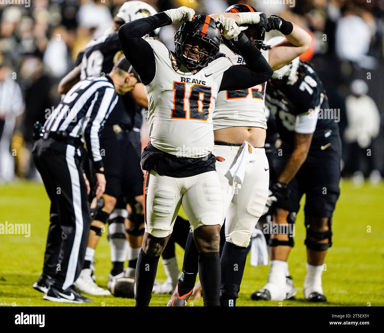 November 04, 2023: Oregon State Beavers linebacker Andrew Chatfield Jr ...