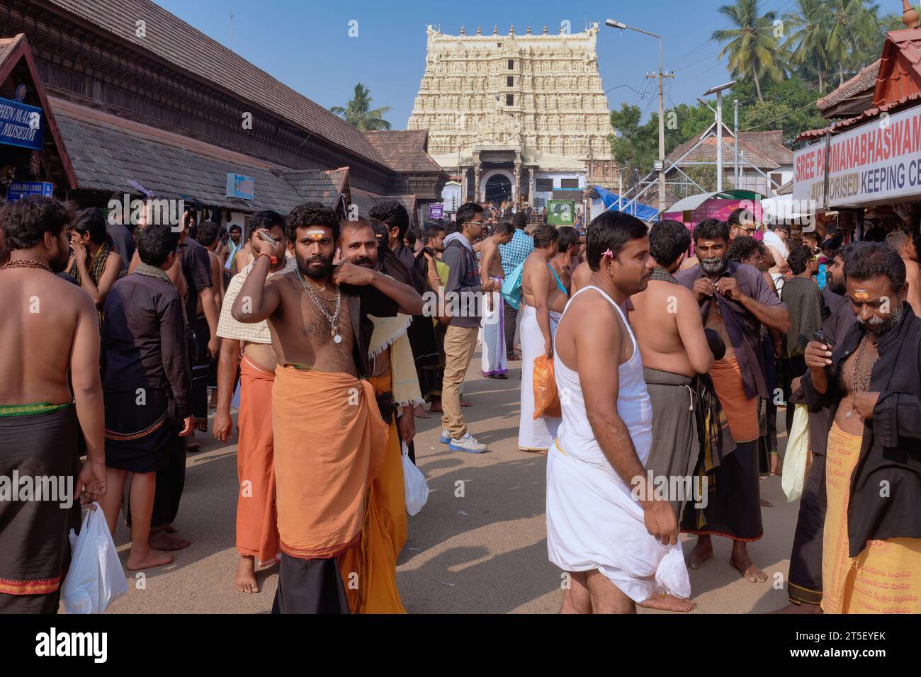 Groups of Hindu pilgrims mingle in front of landmark Padmanabhaswamy ...