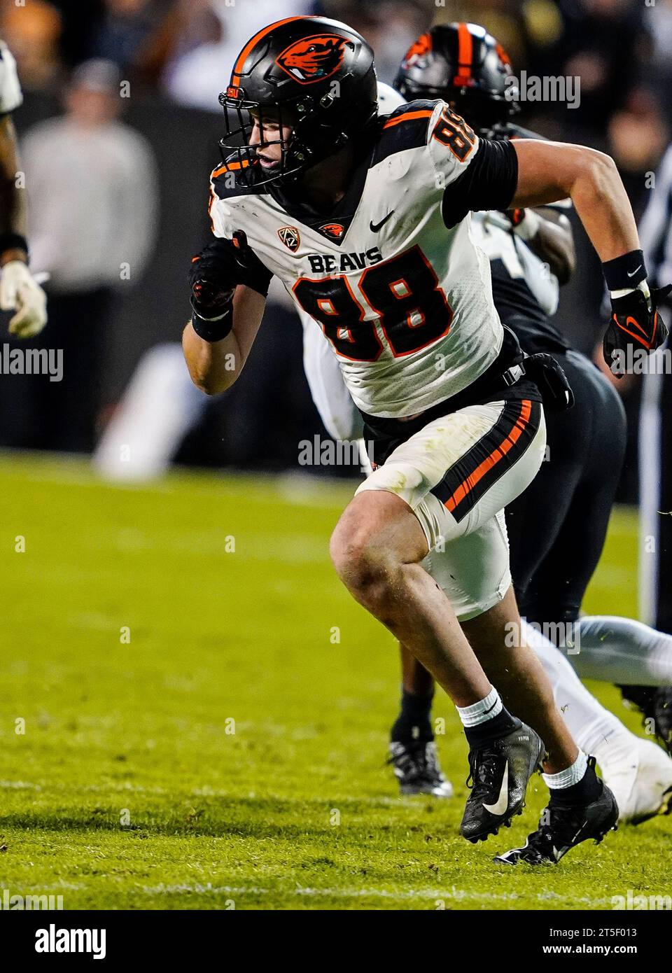 Boulder, CO, USA. 04th Nov, 2023. Oregon State Beavers tight end Jack ...