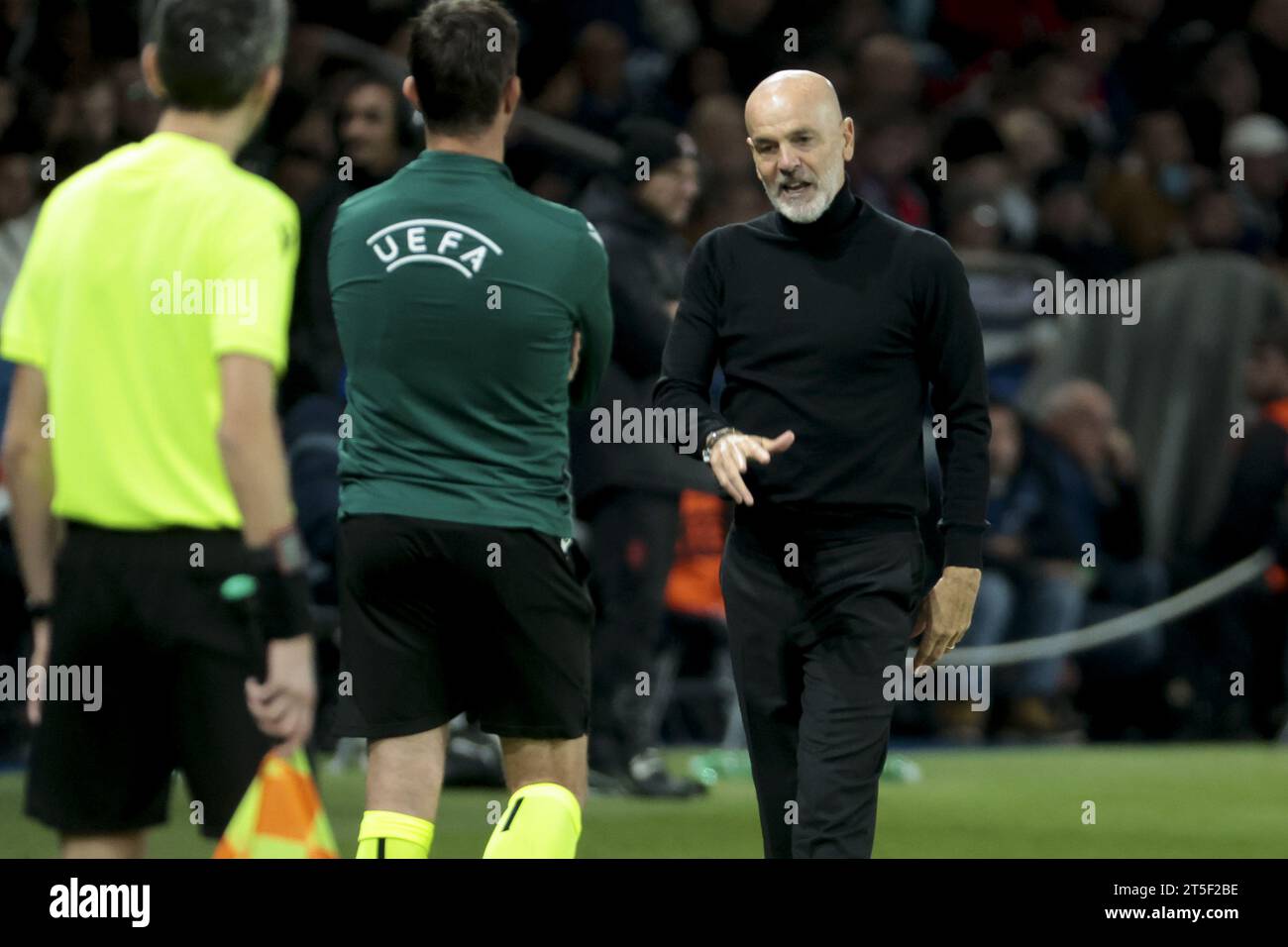 Coach of AC Milan Stefano Paoli during the UEFA Champions League, Group ...