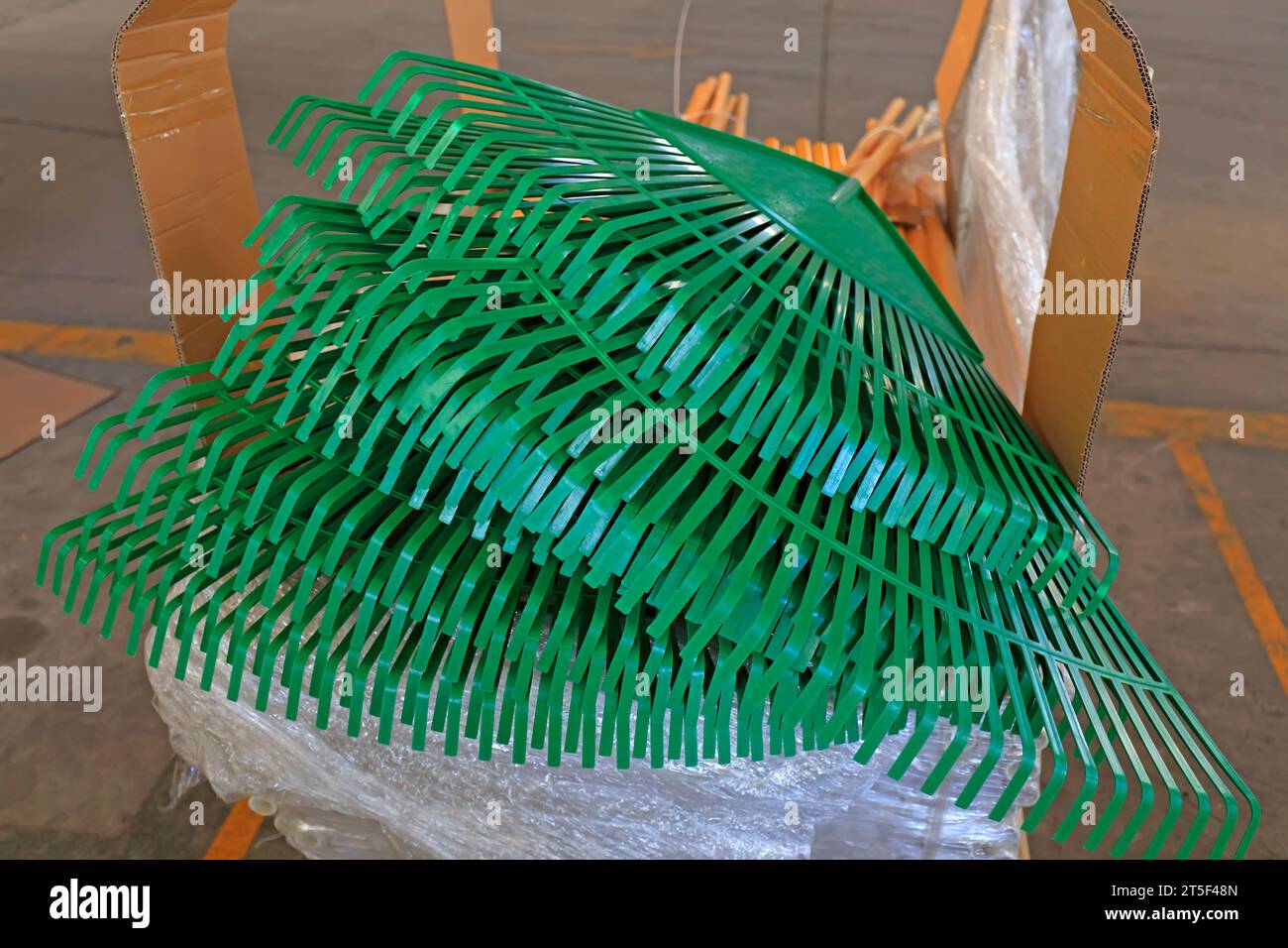 steel rake packaging Stock Photo - Alamy