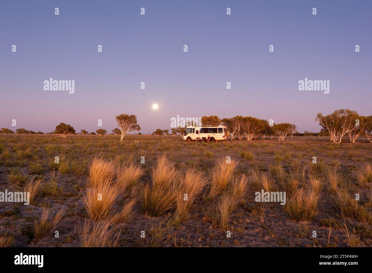 Camping in the Australian Outback by a Super Blue Moon along the ...
