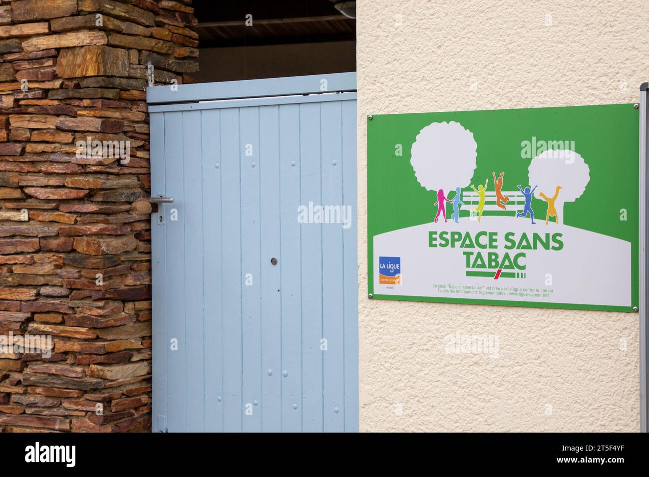 Bordeaux , France - 10 31 2023 : espace sans tabac logo brand and sign ...