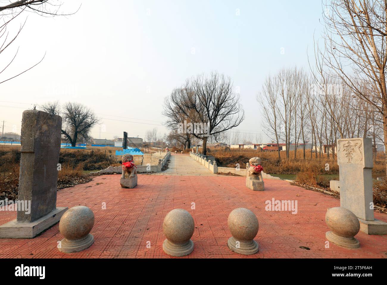 Ancient stone monument in hi-res stock photography and images - Alamy