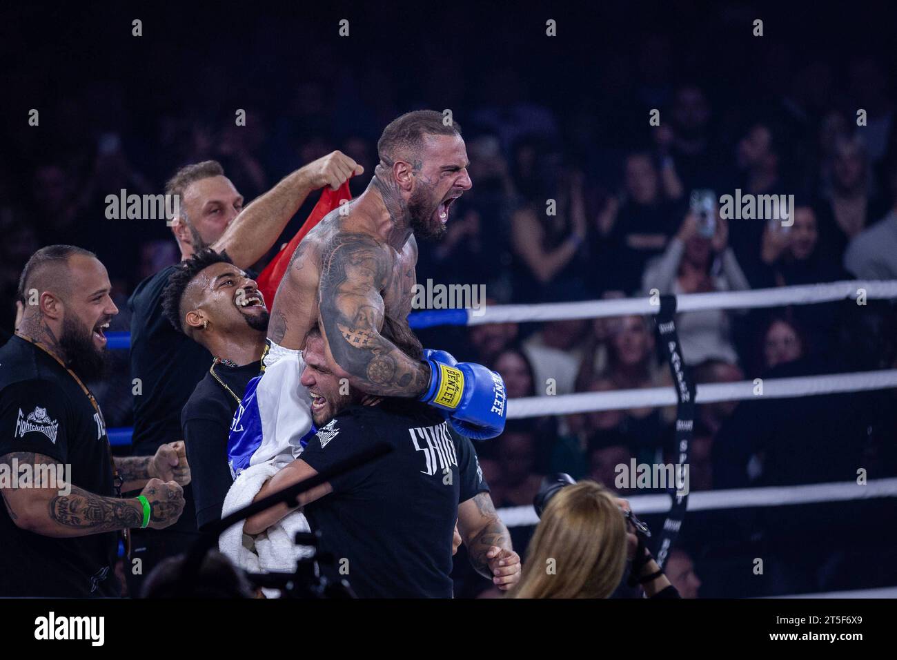 Gegen den fame hi-res stock photography and images - Alamy