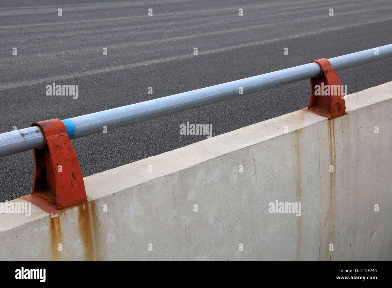 Steel pipe bridge railing Stock Photo - Alamy