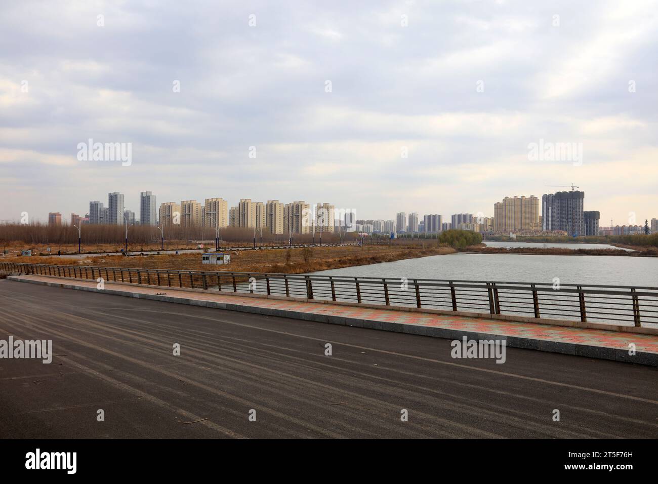 Waterfront city building scenery Stock Photo - Alamy