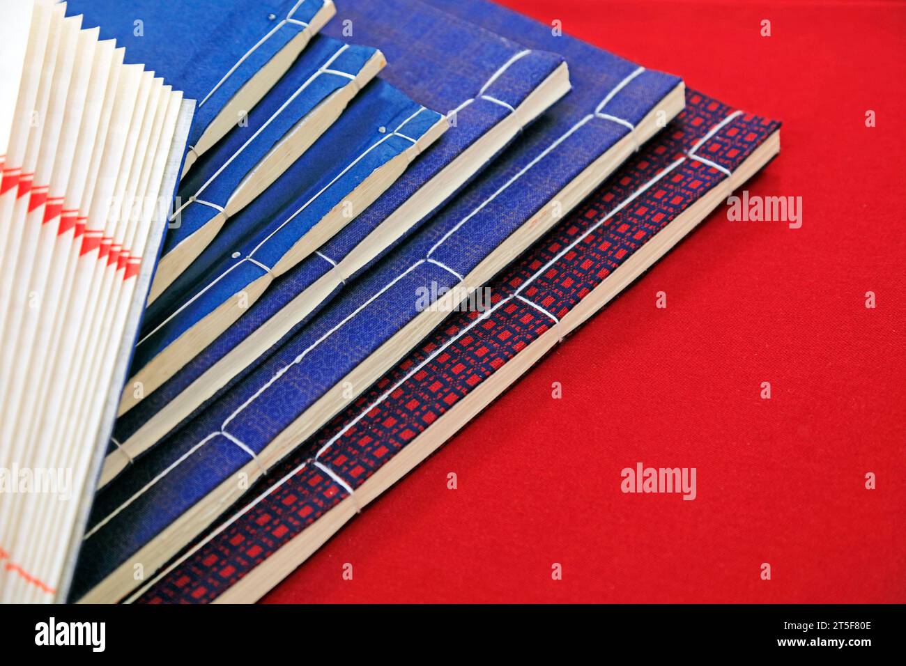 China traditional thread bound books Stock Photo - Alamy