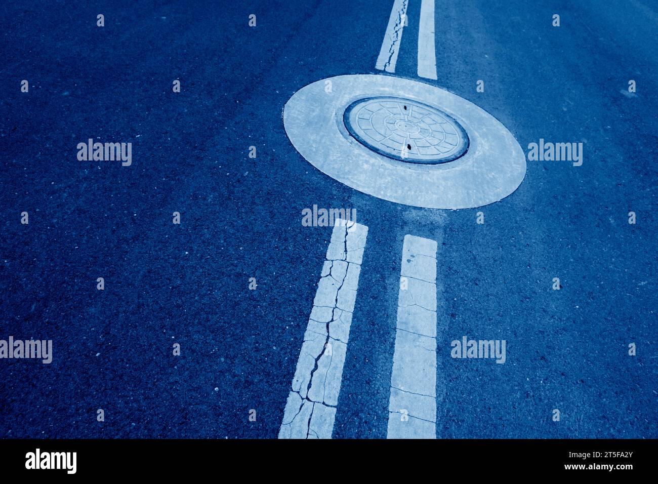 yellow double solid line on the road Stock Photo - Alamy