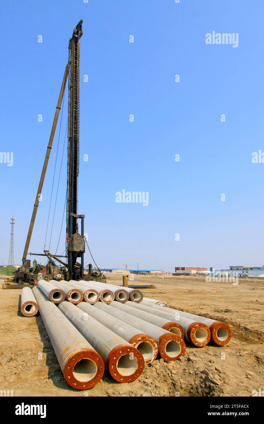 construction industry piling engineering scene Stock Photo - Alamy