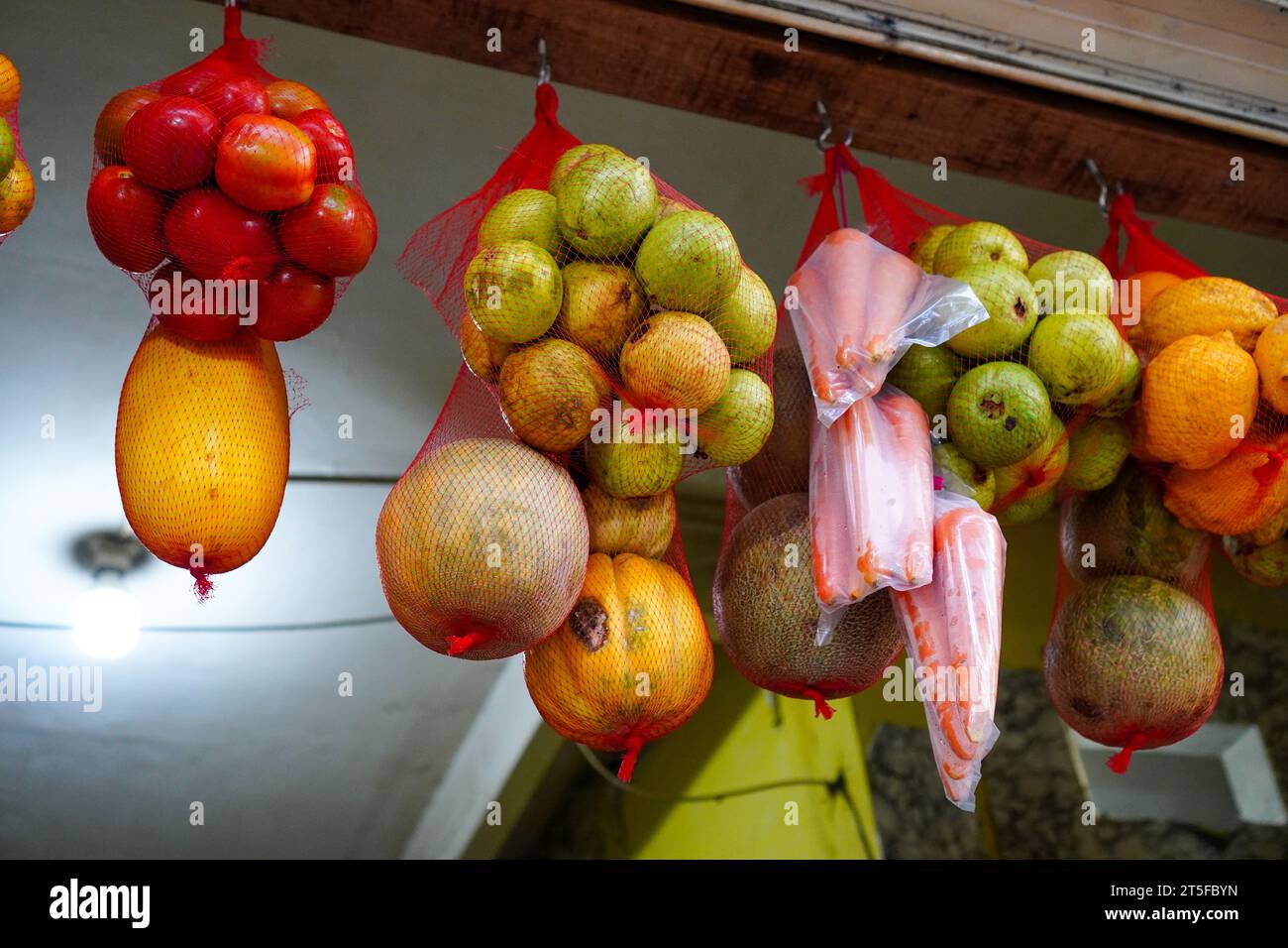 Wrapped fresh fruit hi-res stock photography and images - Alamy