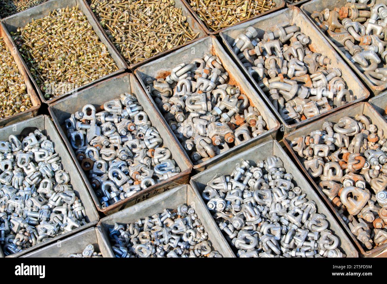 Spare parts fasteners bolts hi-res stock photography and images - Alamy