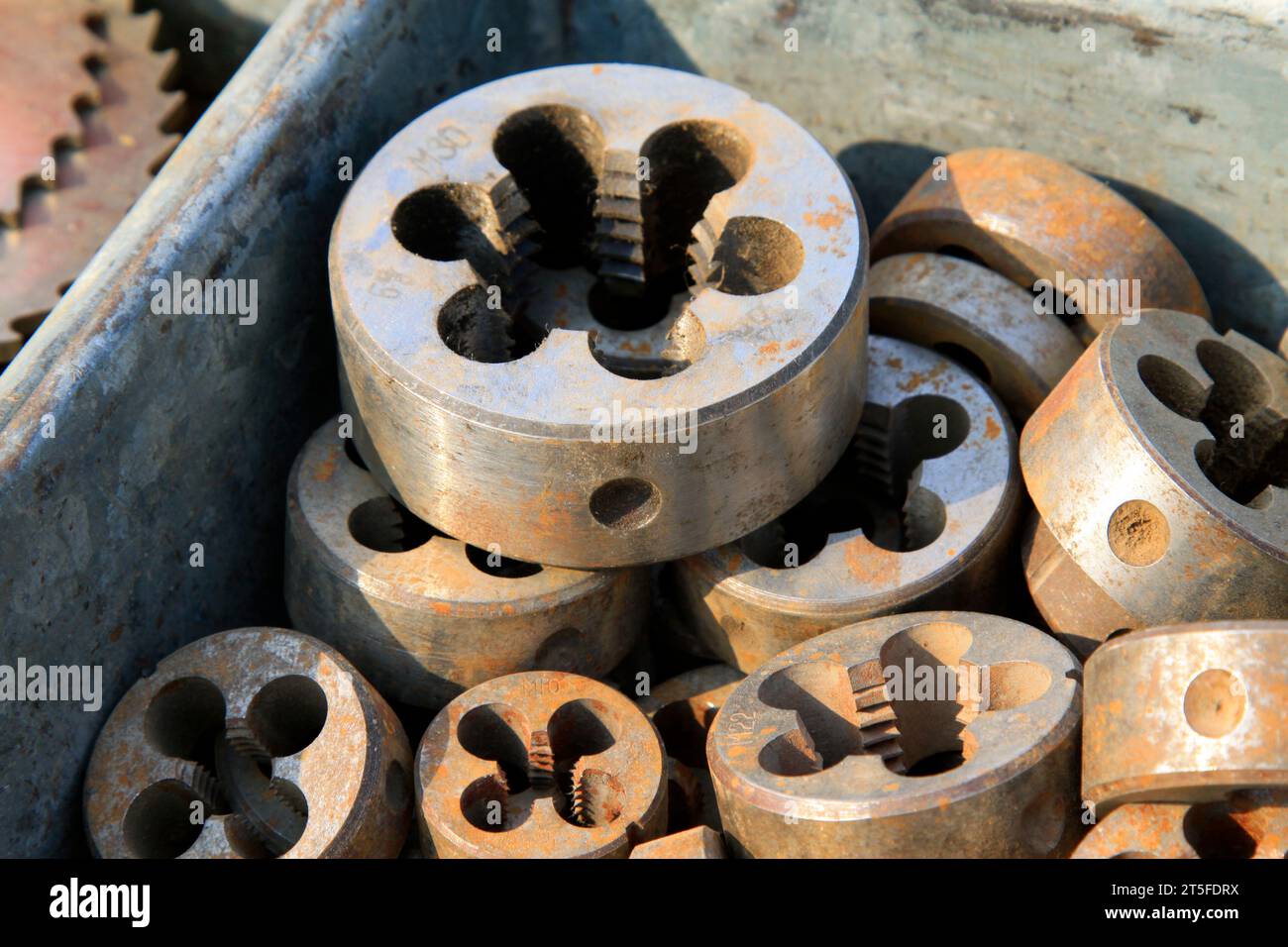 Screw machining hi-res stock photography and images - Alamy