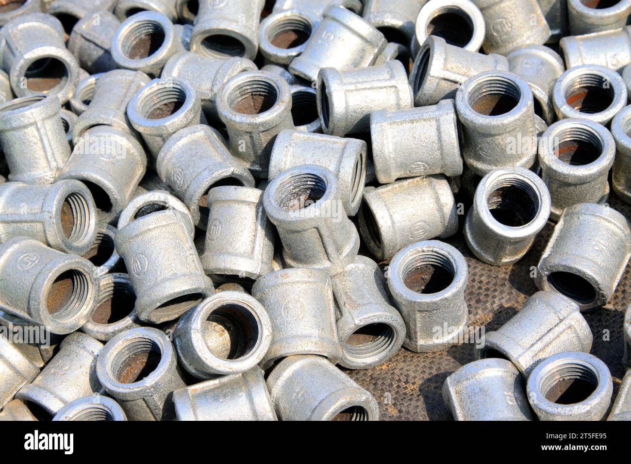 Pipe fittings hi-res stock photography and images - Alamy