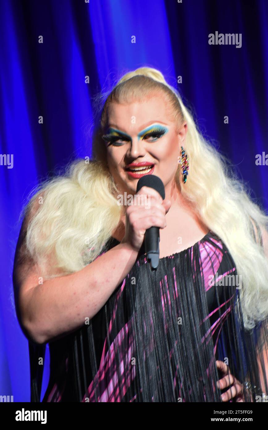 Samantha Jackson Dragstar Muenchen 04.11.2023 Theater Drehleier Munich ...