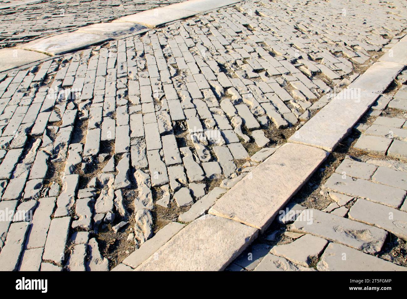 Eastern tombs of the qing dynasty hi-res stock photography and images ...