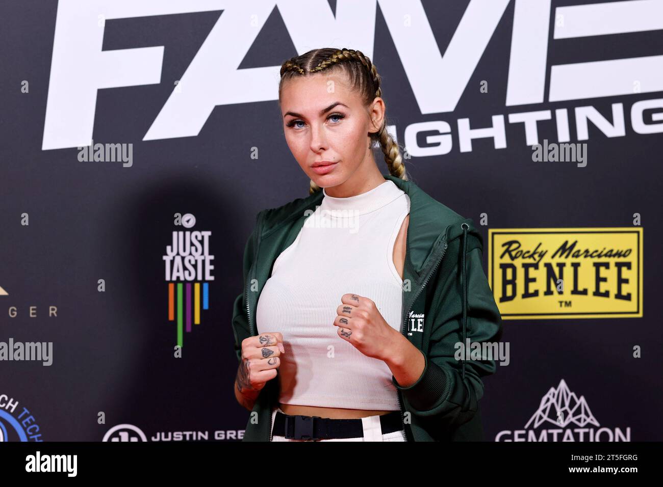 Reality-TV-Star Romina Mina Dunkel beim Fame Fighting 2023 - Boxevent ...