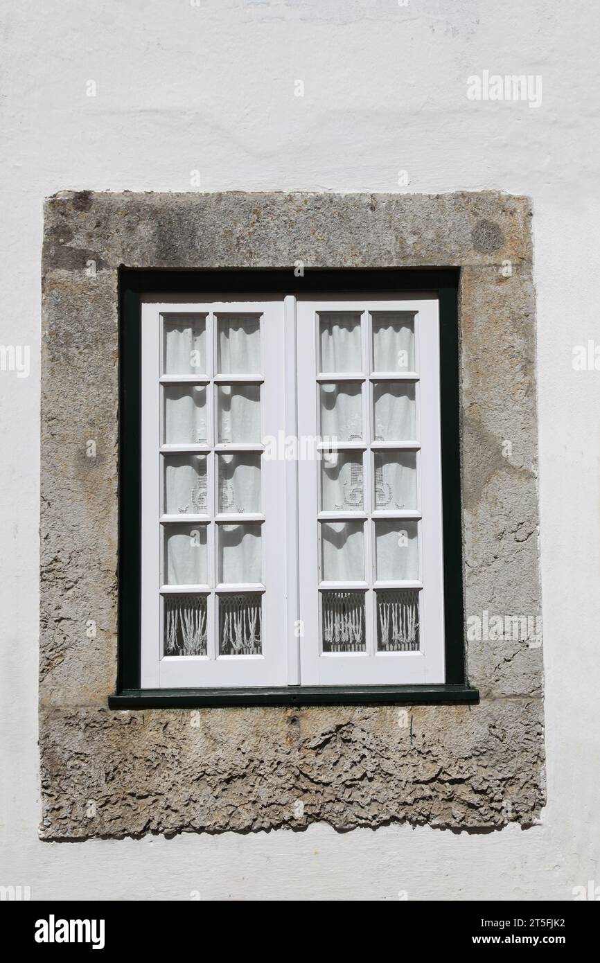 Traditional style window hi-res stock photography and images - Alamy