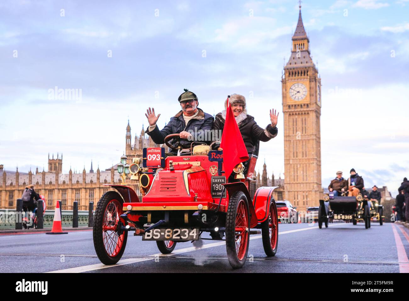 London, UK. 05th Nov, 2023. The owners of a 1902 red Covert called ...