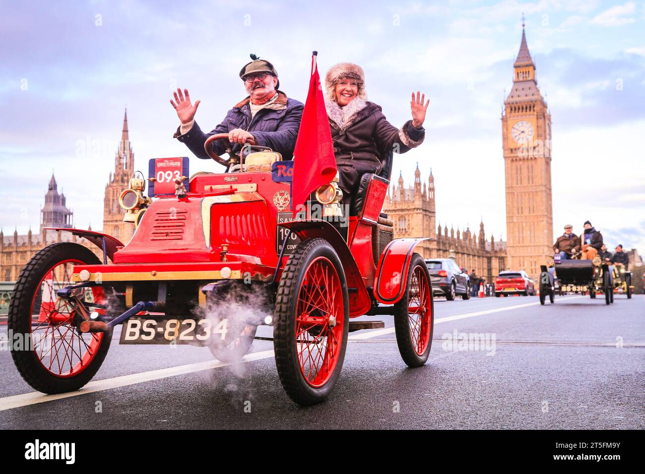 London, UK. 05th Nov, 2023. The owners of a 1902 red Covert called ...