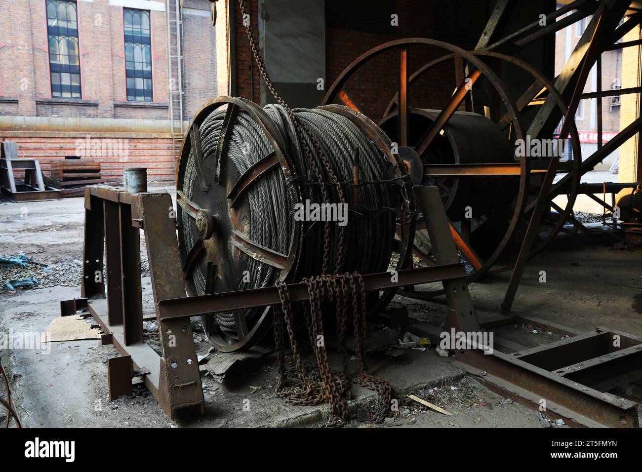 steel wire rope drum full of sludge in a factory Stock Photo - Alamy