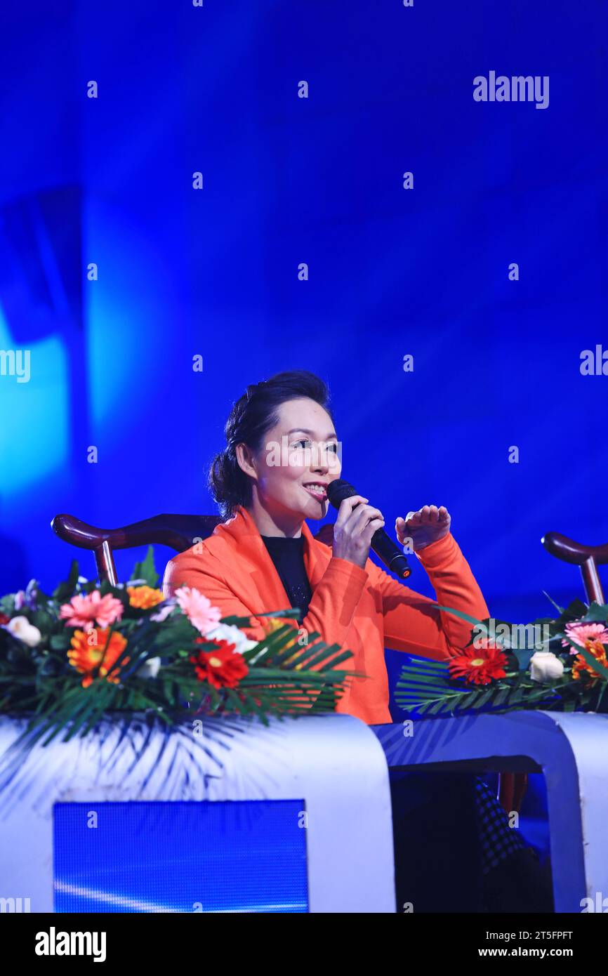 Feng yuping hi-res stock photography and images - Alamy