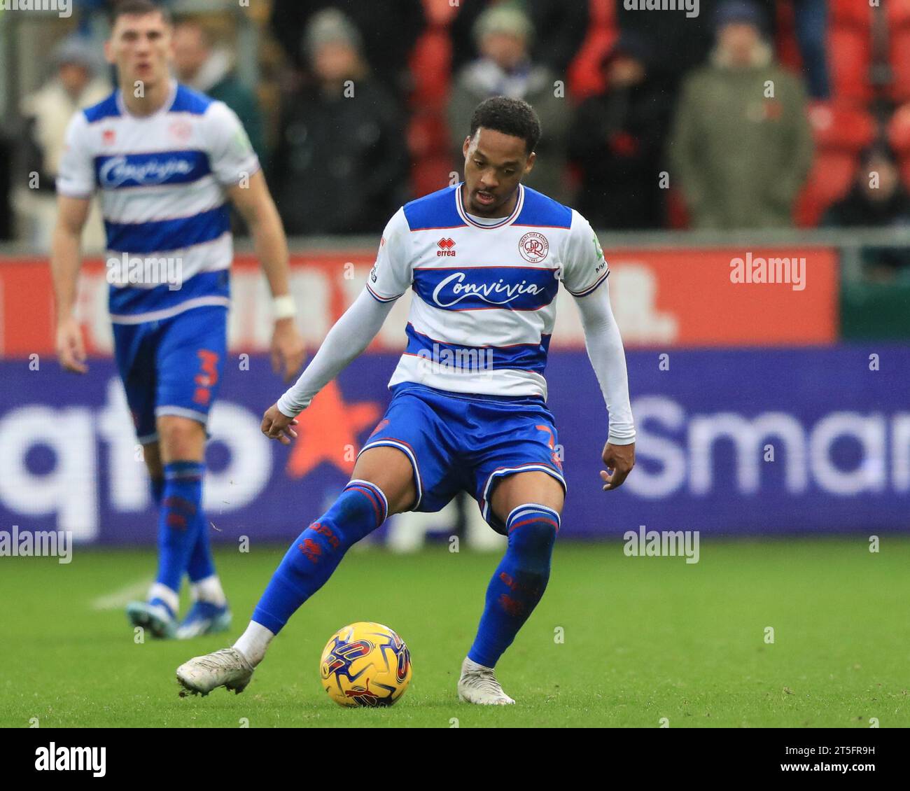 Chris Willock #7 of Queens Park Rangers with the ball during the Sky ...