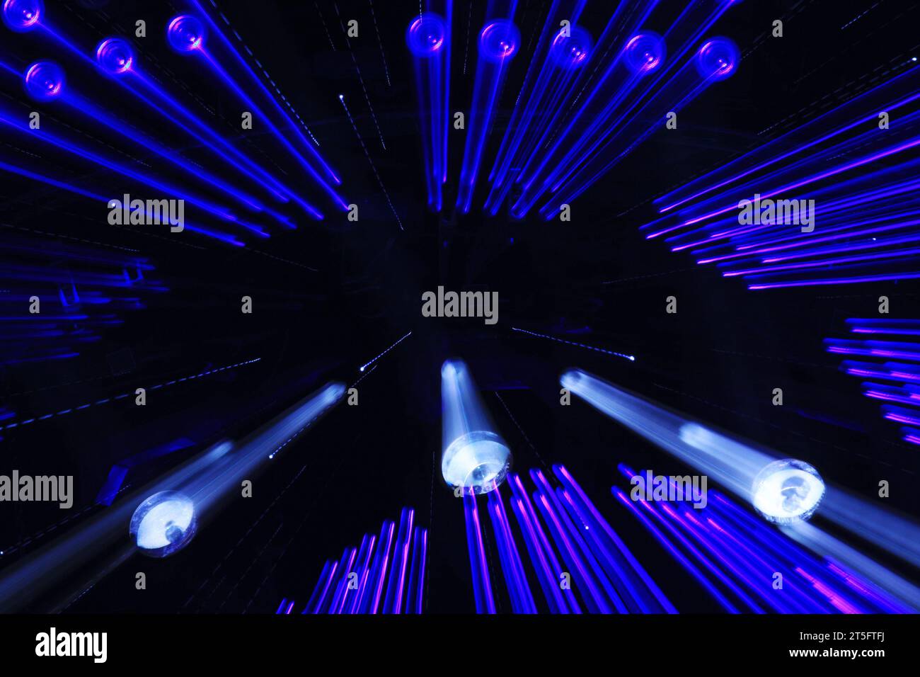 stage lighting effect in the dark Stock Photo - Alamy