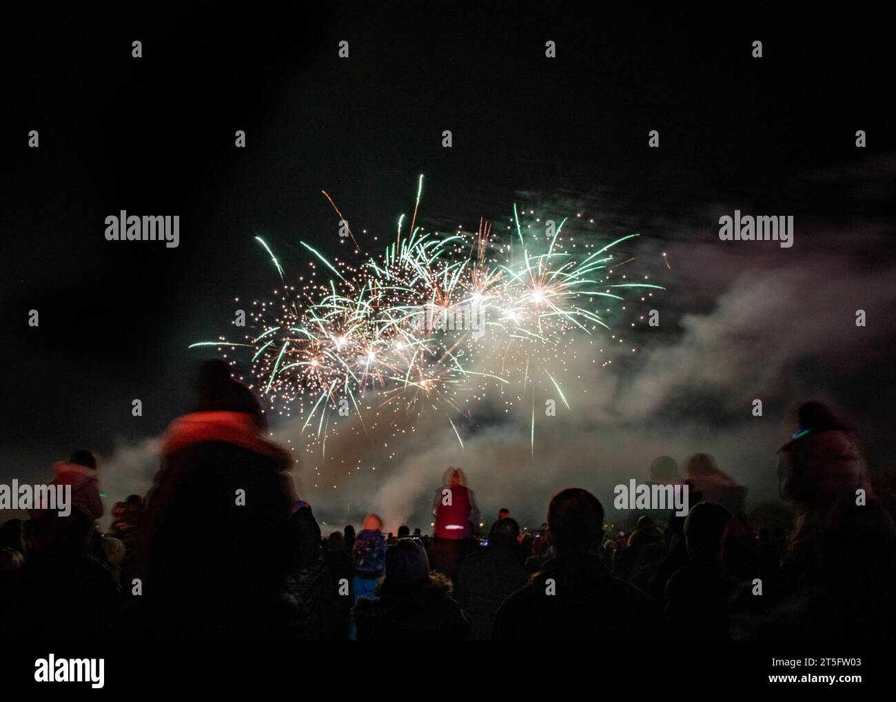 Bicester Round Table 2023 fireworks display at Pingle Field, Bicester ...