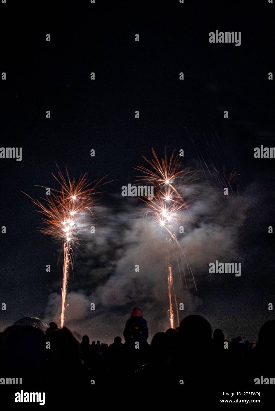 Bicester Round Table 2023 fireworks display at Pingle Field, Bicester ...