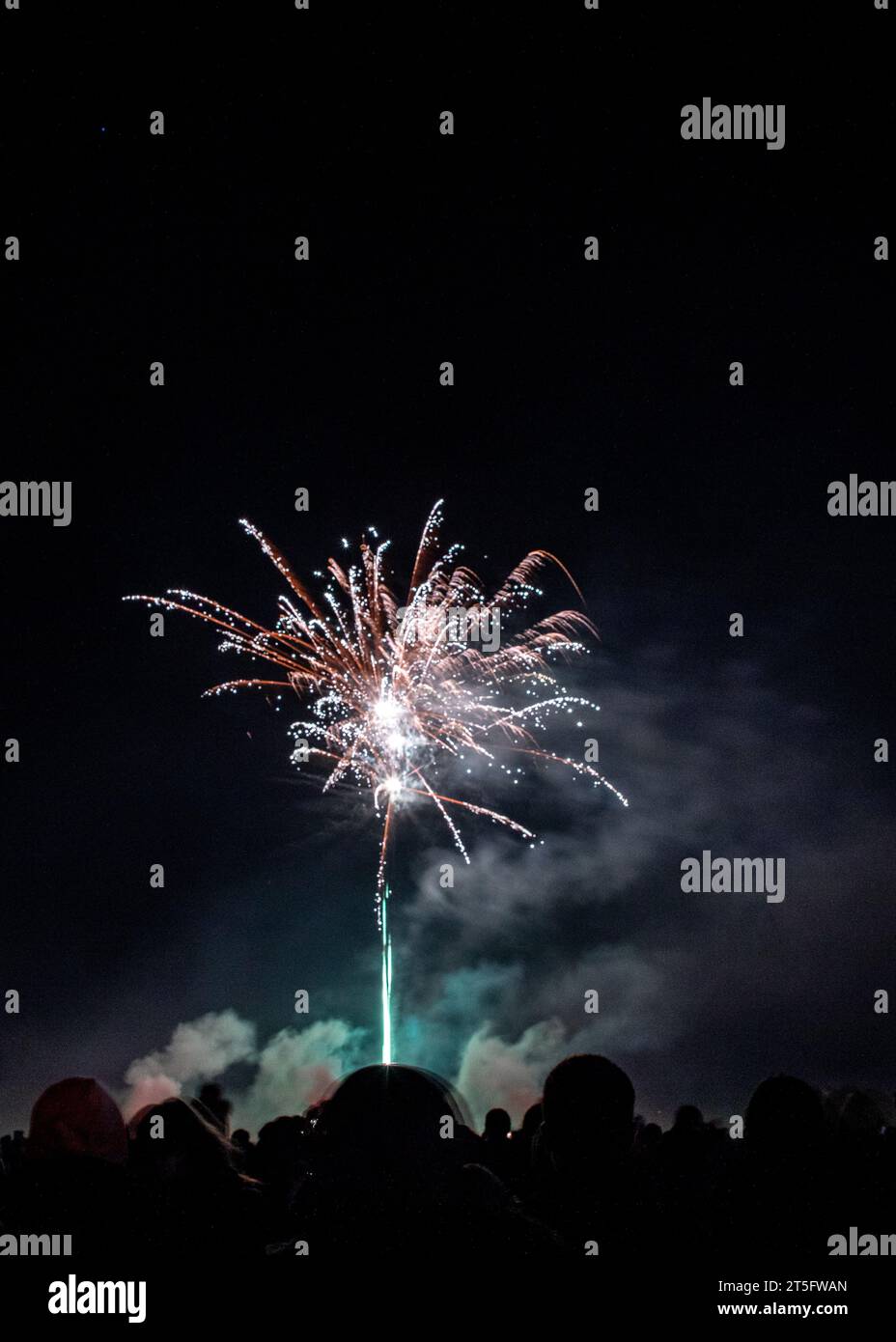 Bicester Round Table 2023 fireworks display at Pingle Field, Bicester ...