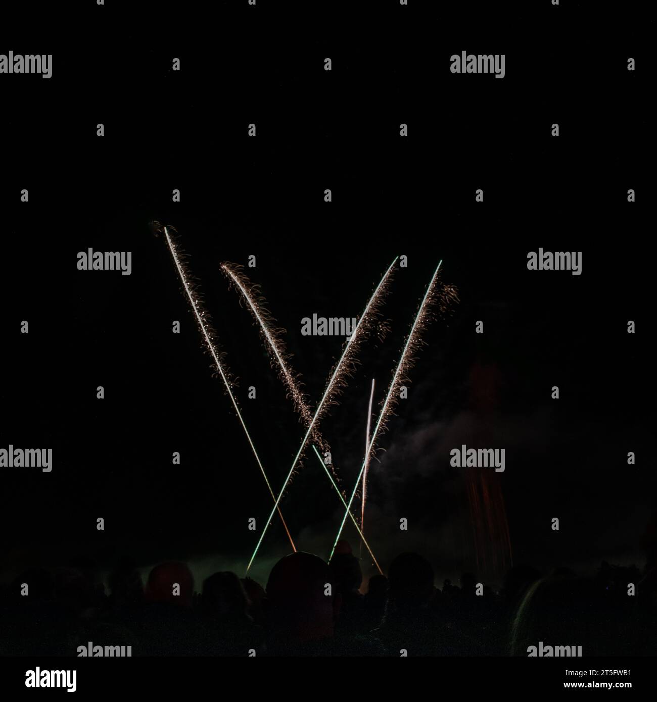 Bicester Round Table 2023 fireworks display at Pingle Field, Bicester ...