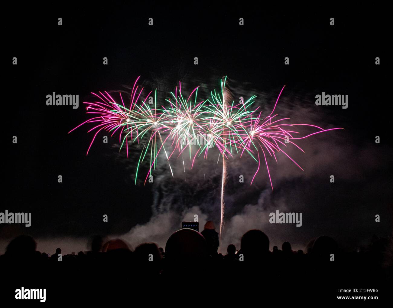Bicester Round Table 2023 fireworks display at Pingle Field, Bicester ...