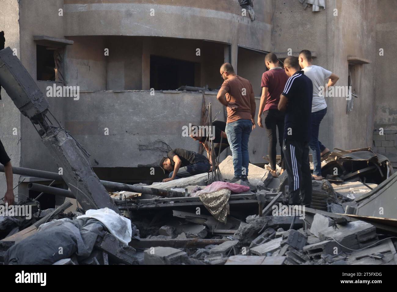 Search and rescue operations continue after an Israeli attack on ...