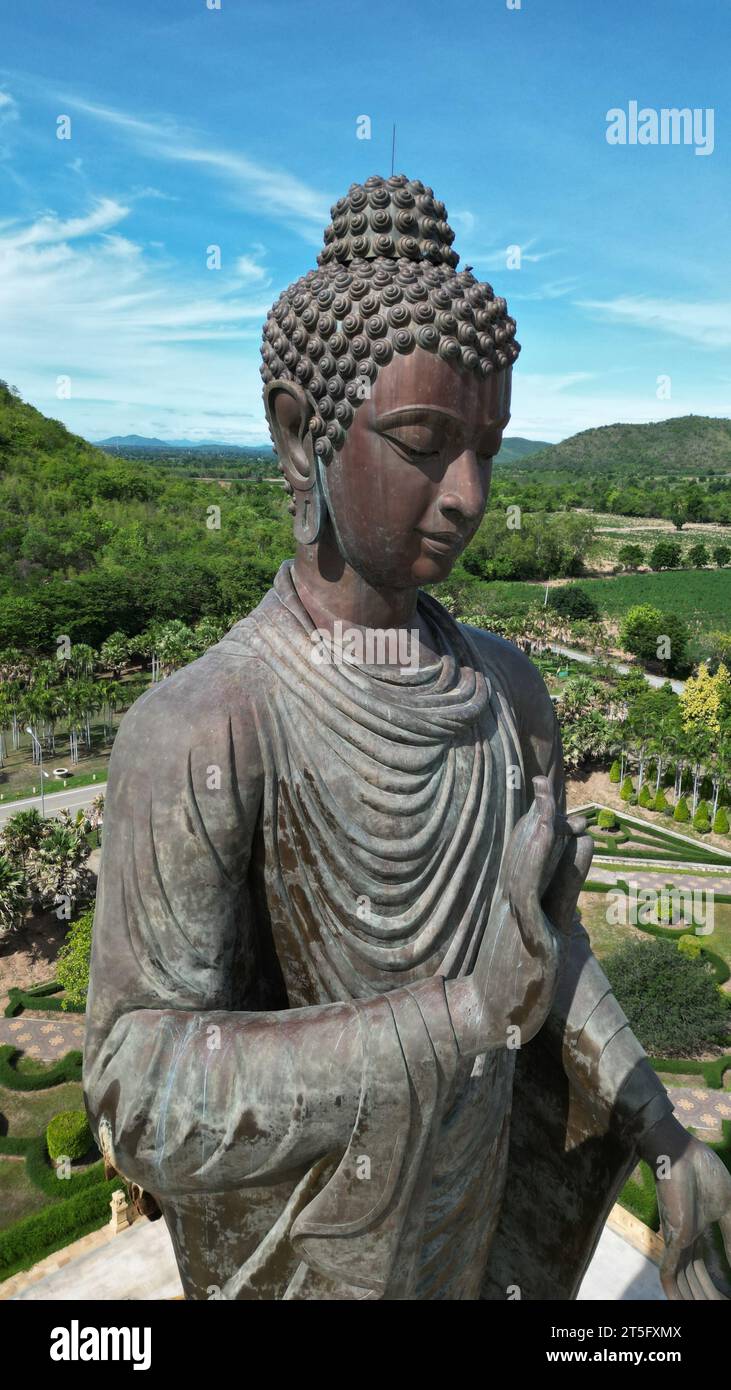 Wat Thipsukontharam temple houses the Buddha Maha Metta Prachathai ...