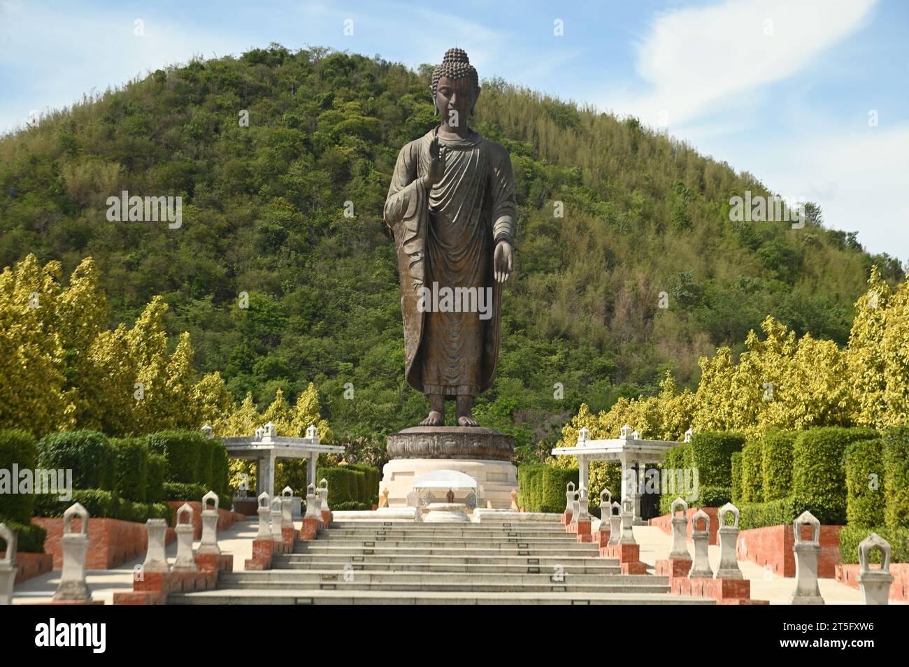 Thipsukontharam temple houses the Buddha Maha Metta Prachathai ...