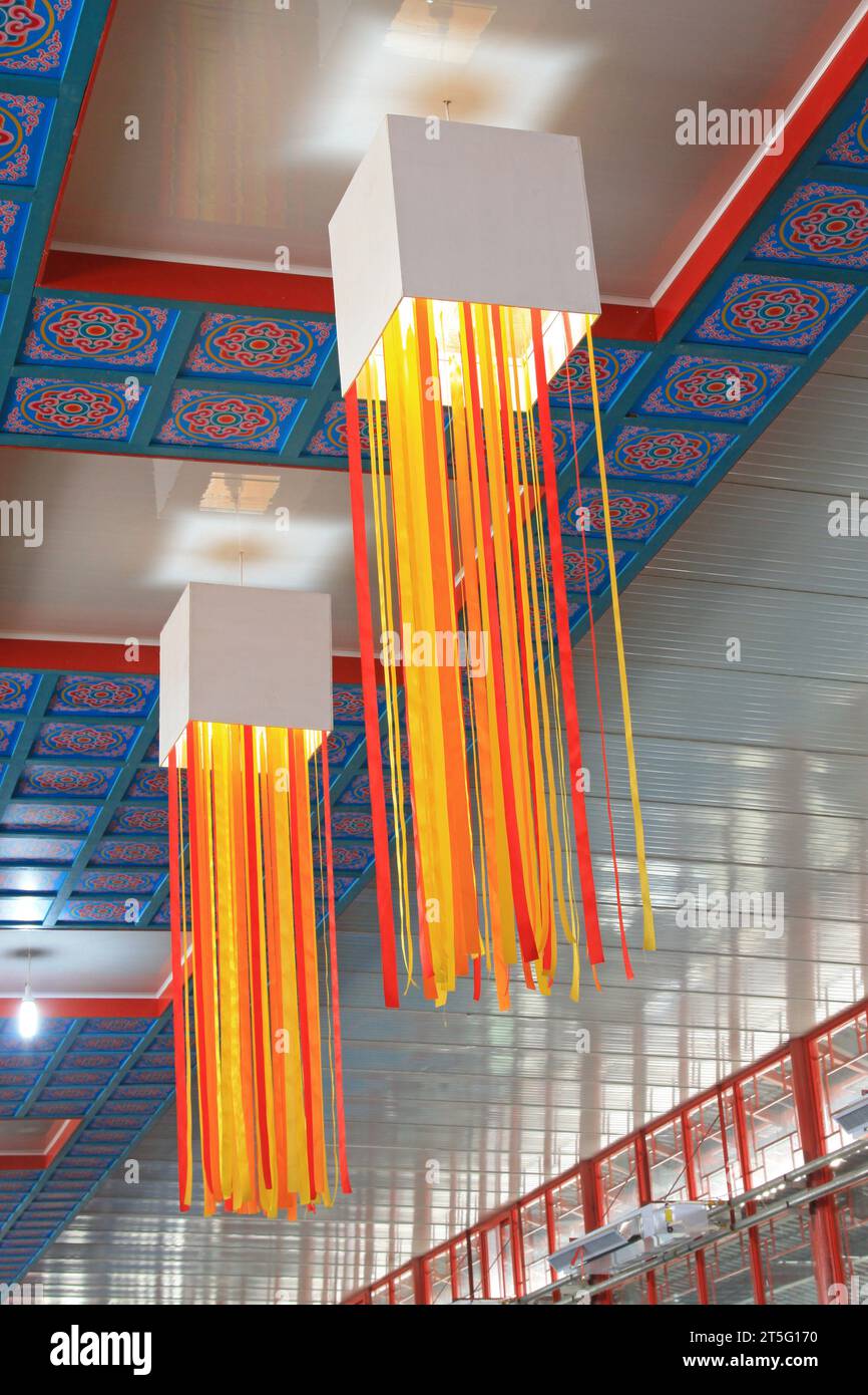 Decorative chinese cloth history hi-res stock photography and images ...